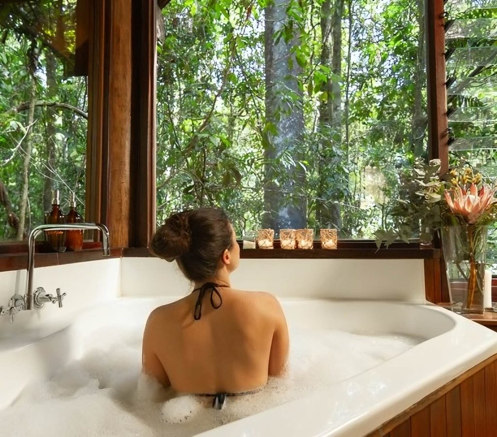 rv-spa-bath | The-canopy-treehouses